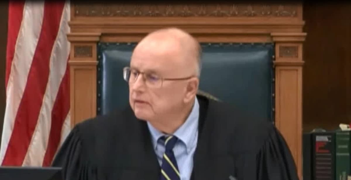 Rittenhouse trial: Judge banned MSNBC from court building - Insider Paper