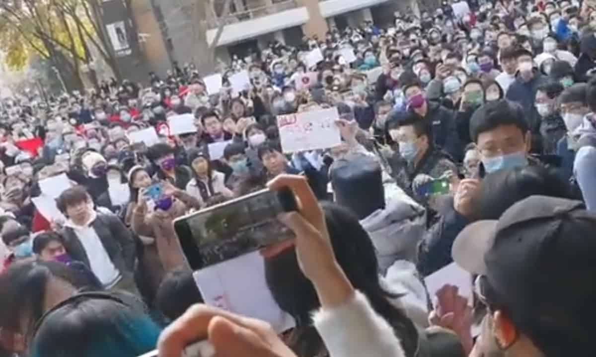 Protests in Shanghai as anger mounts over China’s zero-Covid policy ...