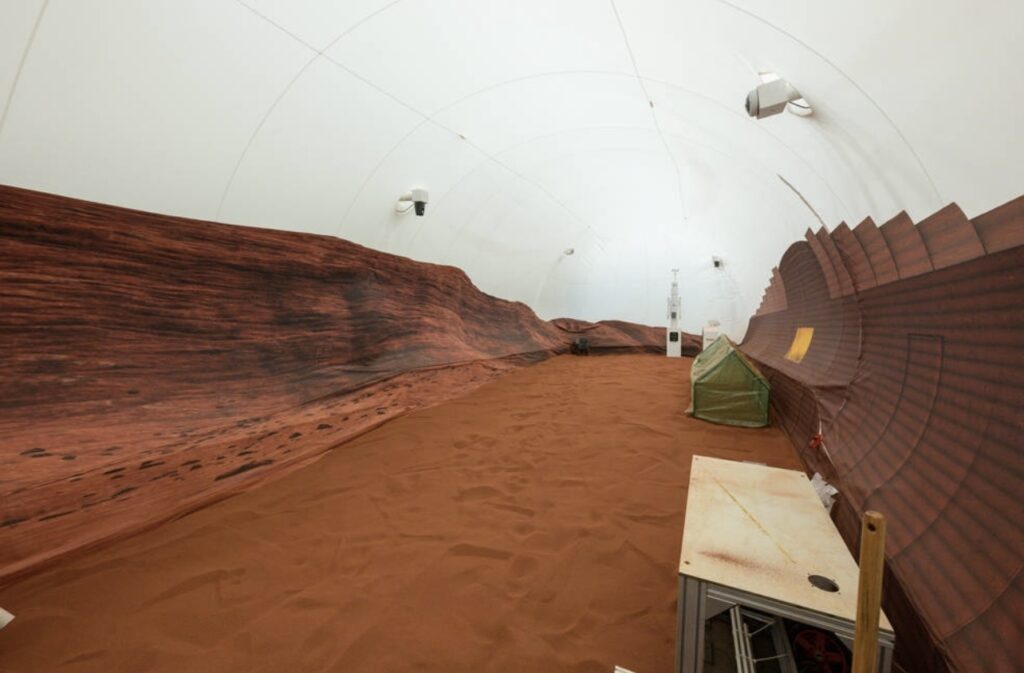 NASA unveils 'Mars' habitat for year-long experiments on Earth ...