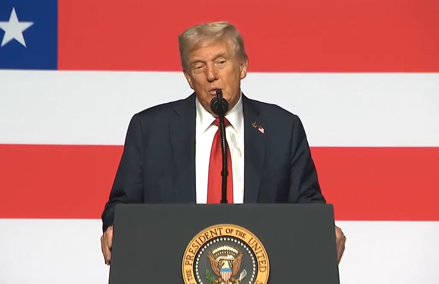 Trump says US 25% tariffs on heavy trucks start Nov 1 - Insider Paper