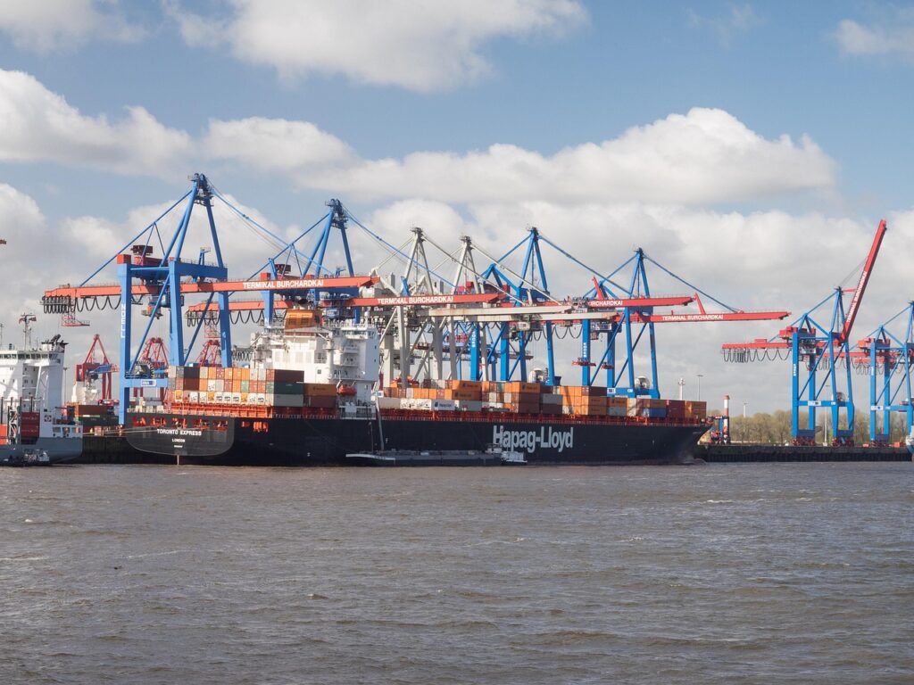 Hapag-Lloyd won't resume transiting Strait of Hormuz - Insider Paper