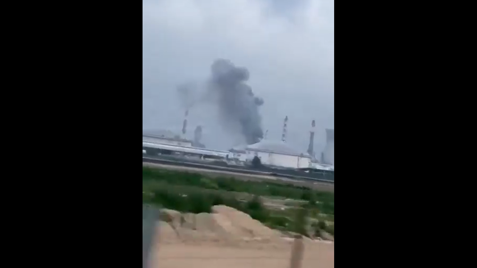 Israeli media reports oil refinery in Haifa hit after Iran missiles ...